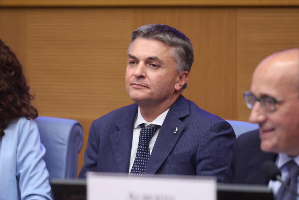 Porti, Rixi: "Serve una cabina di regia per gli investimenti, l'Italia ...